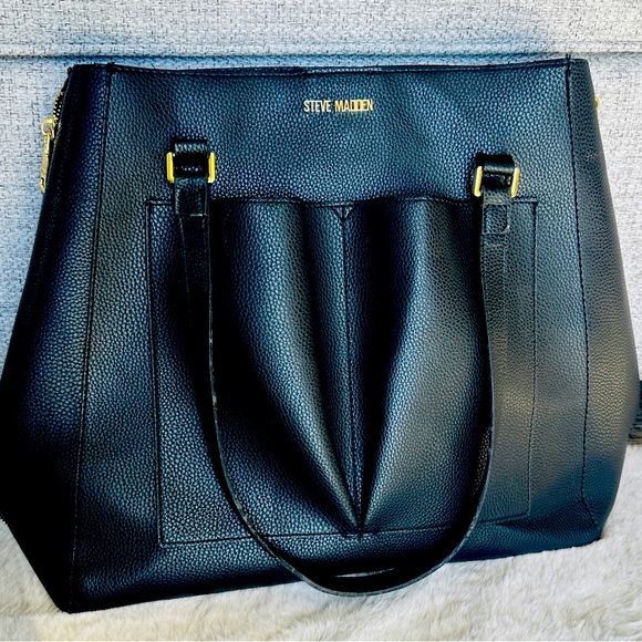 Steve Madden | Bags | Steve Madden Tote Bag Black With Gold Zippers ...